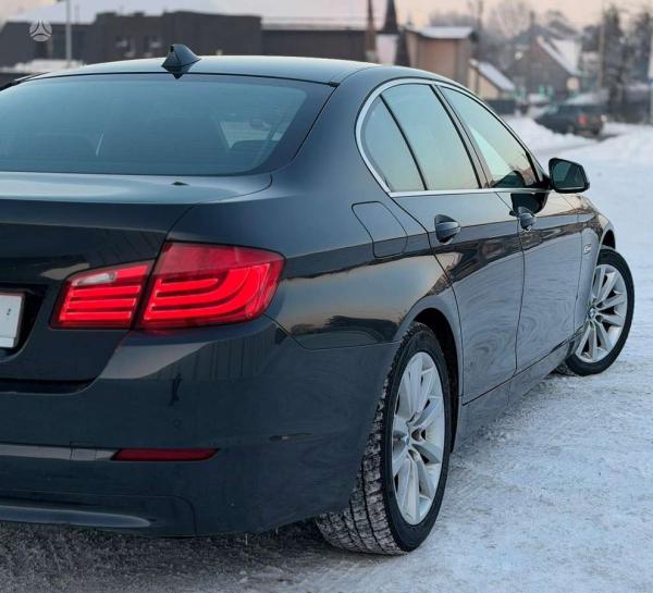 Pelēks BMW 525 2010 Raseiniai, ar dzinēja tilpumu 2.99 L un nobraukumu 236 tūkst. km par 7999 €, foto 9 vietnē AUTOMOTO.COM.LV