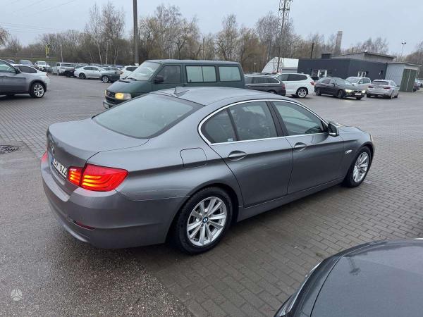 Grey BMW 525 2010 in Marijampole, with an engine capacity of 2.99 L and mileage of 372 thousand km for 7350 €, photo 3 on AUTOMOTO.COM.LV