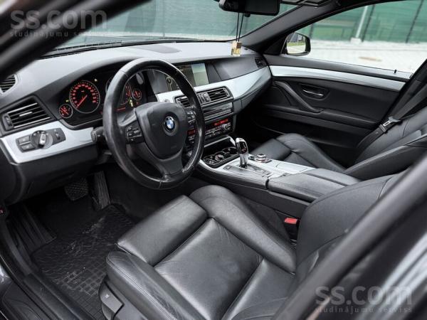 Grey BMW 525 2010 in Jelgava, with an engine capacity of 3.00 L and mileage of 350 thousand km for 8300 €, photo 9 on AUTOMOTO.COM.LV