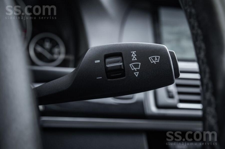 Pelēks BMW 525 2010 Rīga, ar dzinēja tilpumu 3.00 L un nobraukumu 353 tūkst. km par 9500 €, foto 21 vietnē AUTOMOTO.COM.LV