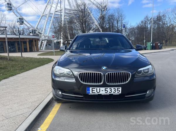 Pelēks BMW 525 2010 Rīga, ar dzinēja tilpumu 3.00 L un nobraukumu 283 tūkst. km par 9500 €, foto 1 vietnē AUTOMOTO.COM.LV