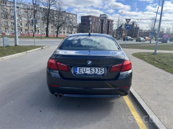 Pelēks BMW 525 2010 Rīga, ar dzinēja tilpumu 3.00 L un nobraukumu 283 tūkst. km par 9500 €, foto 4 vietnē AUTOMOTO.COM.LV