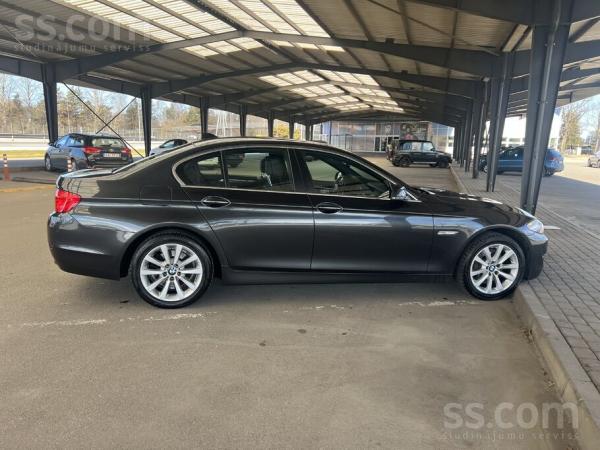 Pelēks BMW 525 2010 Rīga, ar dzinēja tilpumu 3.00 L un nobraukumu 283 tūkst. km par 9500 €, foto 5 vietnē AUTOMOTO.COM.LV