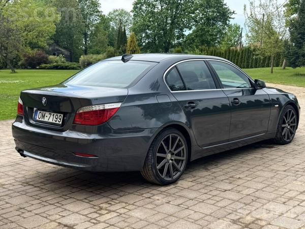 Pelēks BMW 525 2010 Rīga, ar dzinēja tilpumu 3.00 L un nobraukumu 323 tūkst. km par 6350 €, foto 4 vietnē AUTOMOTO.COM.LV