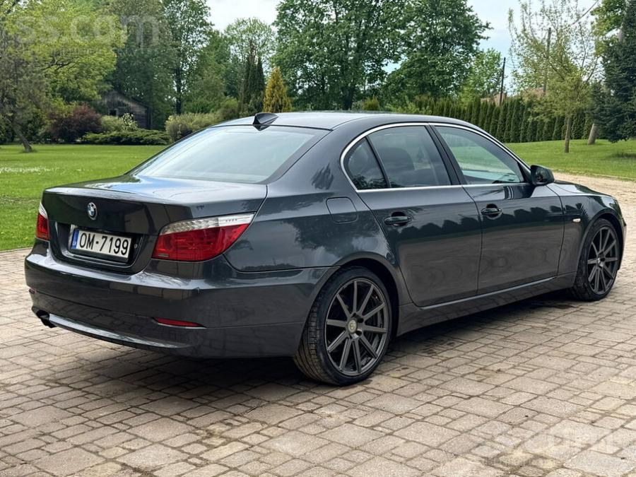 Pelēks BMW 525 2010 Rīga, ar dzinēja tilpumu 3.00 L un nobraukumu 323 tūkst. km par 6350 €, foto 5 vietnē AUTOMOTO.COM.LV