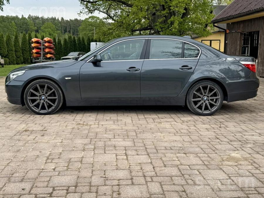 Pelēks BMW 525 2010 Rīga, ar dzinēja tilpumu 3.00 L un nobraukumu 323 tūkst. km par 6350 €, foto 8 vietnē AUTOMOTO.COM.LV