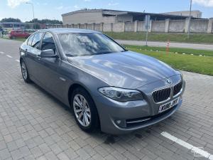Grey BMW 525 2010 in Silute, with an engine capacity of 3.00 L and mileage of 210 thousand km for 3500 €, photo 4 on AUTOMOTO.COM.LV