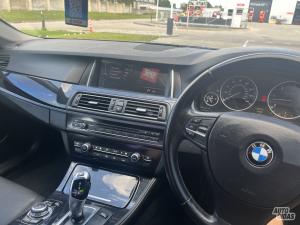 Grey BMW 525 2010 in Silute, with an engine capacity of 3.00 L and mileage of 210 thousand km for 3500 €, photo 13 on AUTOMOTO.COM.LV