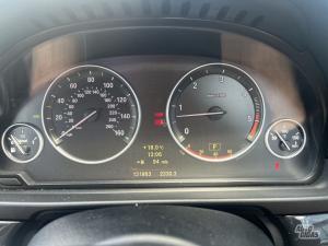 Grey BMW 525 2010 in Silute, with an engine capacity of 3.00 L and mileage of 210 thousand km for 3500 €, photo 14 on AUTOMOTO.COM.LV