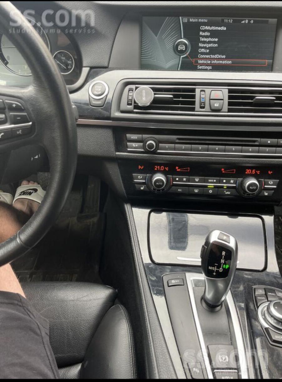 Grey BMW 525 2010 in Ventspils, with an engine capacity of 3.00 L and mileage of 195 thousand km for 8200 €, photo 6 on AUTOMOTO.COM.LV