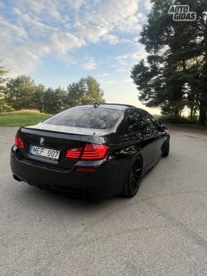 Grey BMW 525 2010 in Panevezys, with an engine capacity of 3.00 L and mileage of 343 thousand km for 9900 €, photo 4 on AUTOMOTO.COM.LV