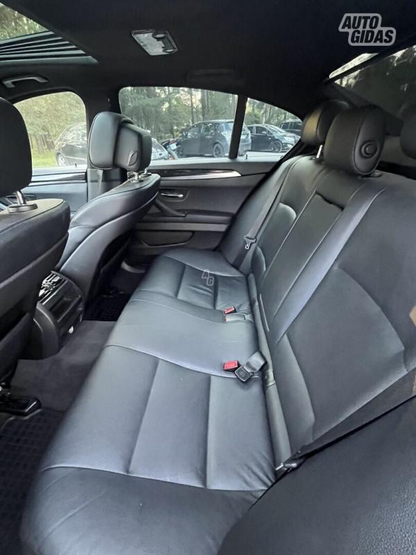Grey BMW 525 2010 in Panevezys, with an engine capacity of 3.00 L and mileage of 343 thousand km for 9850 €, photo 7 on AUTOMOTO.COM.LV
