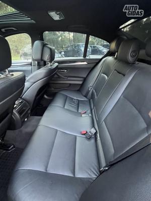 Grey BMW 525 2010 in Panevezys, with an engine capacity of 3.00 L and mileage of 343 thousand km for 9900 €, photo 8 on AUTOMOTO.COM.LV