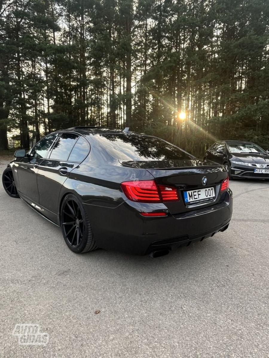 Grey BMW 525 2010 in Panevezys, with an engine capacity of 3.00 L and mileage of 343 thousand km for 9900 €, photo 13 on AUTOMOTO.COM.LV