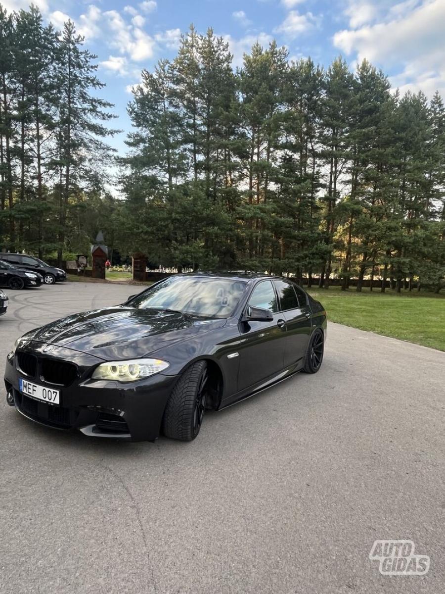 Grey BMW 525 2010 in Panevezys, with an engine capacity of 3.00 L and mileage of 343 thousand km for 9900 €, photo 14 on AUTOMOTO.COM.LV