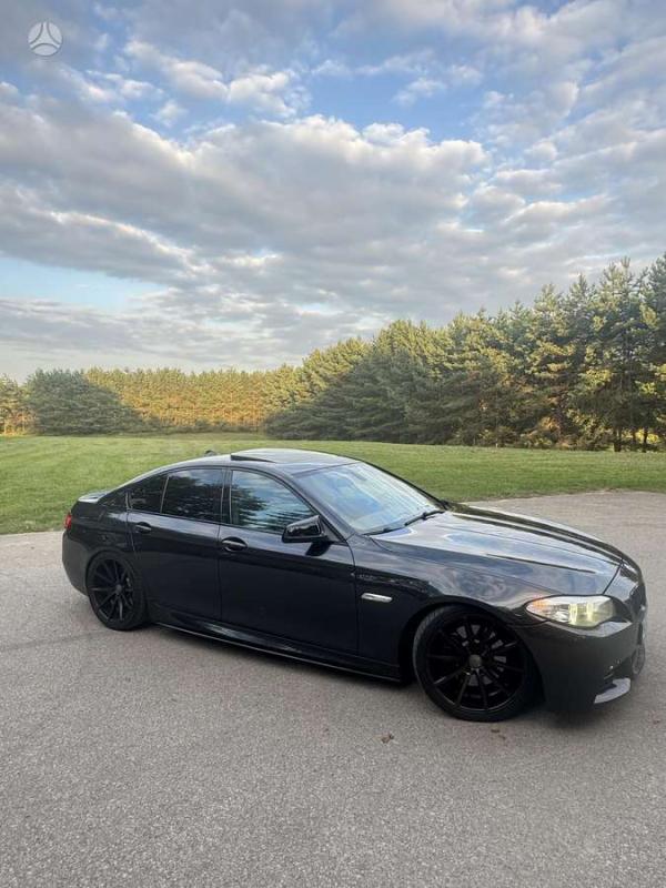 Grey BMW 525 2010 in Panevezys, with an engine capacity of 2.99 L and mileage of 344 thousand km for 9500 €, photo 4 on AUTOMOTO.COM.LV