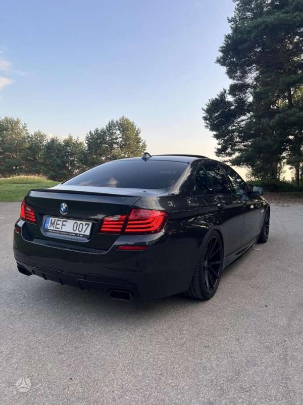 Grey BMW 525 2010 in Panevezys, with an engine capacity of 2.99 L and mileage of 344 thousand km for 9500 €, photo 6 on AUTOMOTO.COM.LV