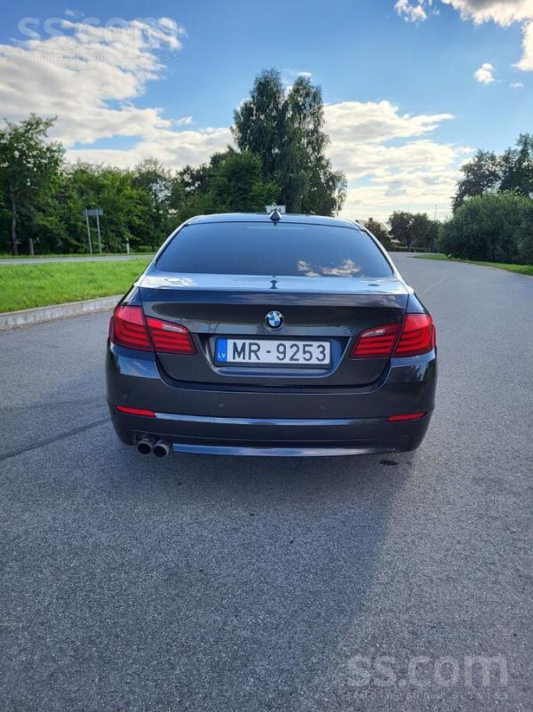 Grey BMW 525 2010 in Kuldiga, with an engine capacity of 3.00 L and mileage of 412 thousand km for 7999 €, photo 7 on AUTOMOTO.COM.LV