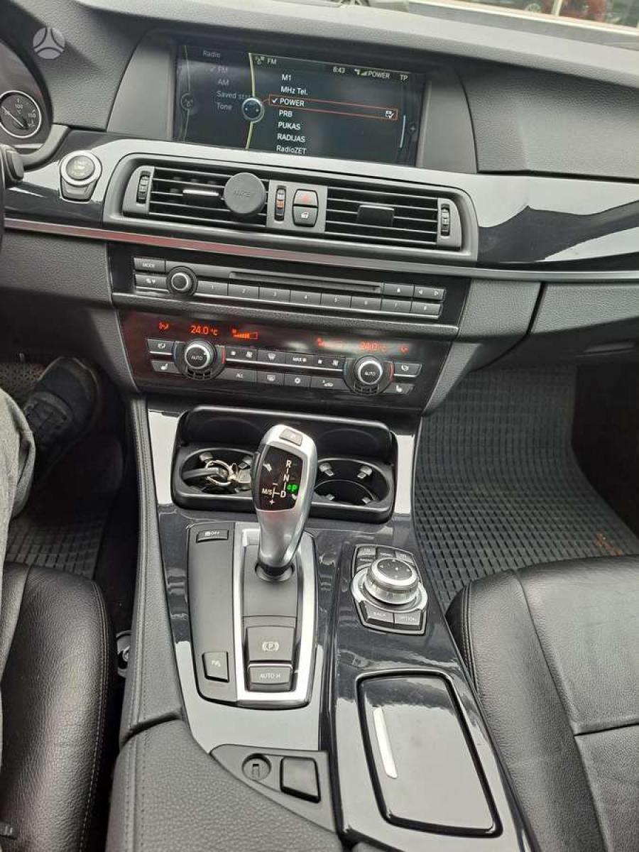 Pelēks BMW 525 2010 Marijampole, ar dzinēja tilpumu 2.99 L un nobraukumu 363 tūkst. km par 7150 €, foto 13 vietnē AUTOMOTO.COM.LV