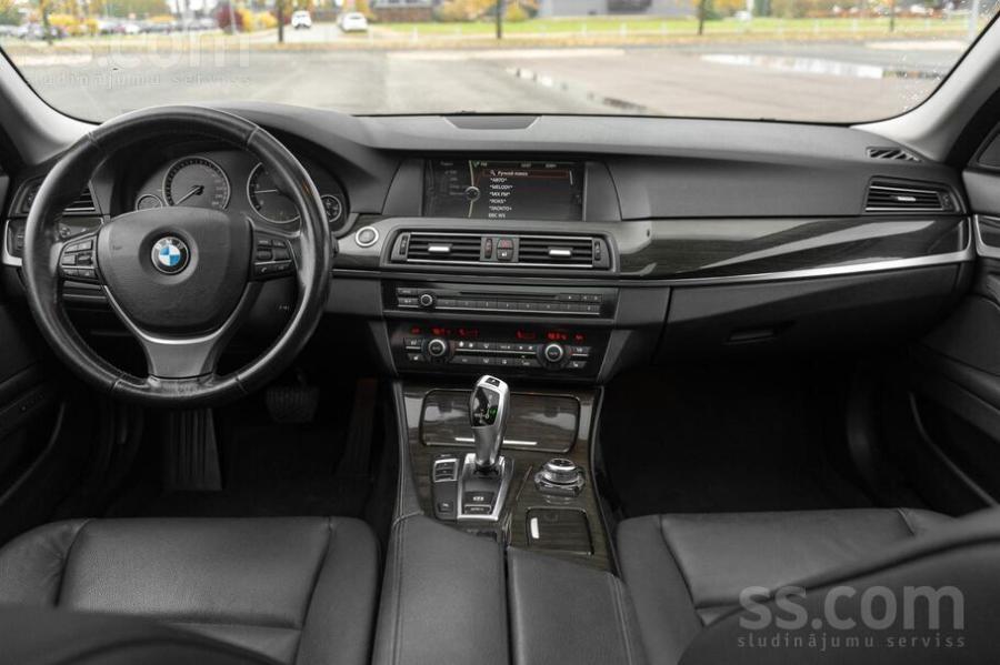 Grey BMW 525 2010 in Riga, with an engine capacity of 3.00 L and mileage of 425 thousand km for 8270 €, photo 6 on AUTOMOTO.COM.LV