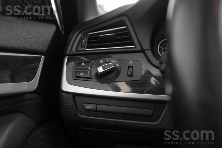 Grey BMW 525 2010 in Riga, with an engine capacity of 3.00 L and mileage of 425 thousand km for 8270 €, photo 11 on AUTOMOTO.COM.LV