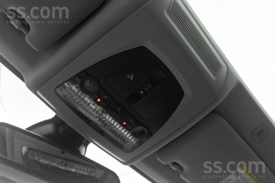 Grey BMW 525 2010 in Riga, with an engine capacity of 3.00 L and mileage of 425 thousand km for 8270 €, photo 15 on AUTOMOTO.COM.LV