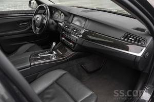 Grey BMW 525 2010 in Riga, with an engine capacity of 3.00 L and mileage of 425 thousand km for 8270 €, photo 21 on AUTOMOTO.COM.LV
