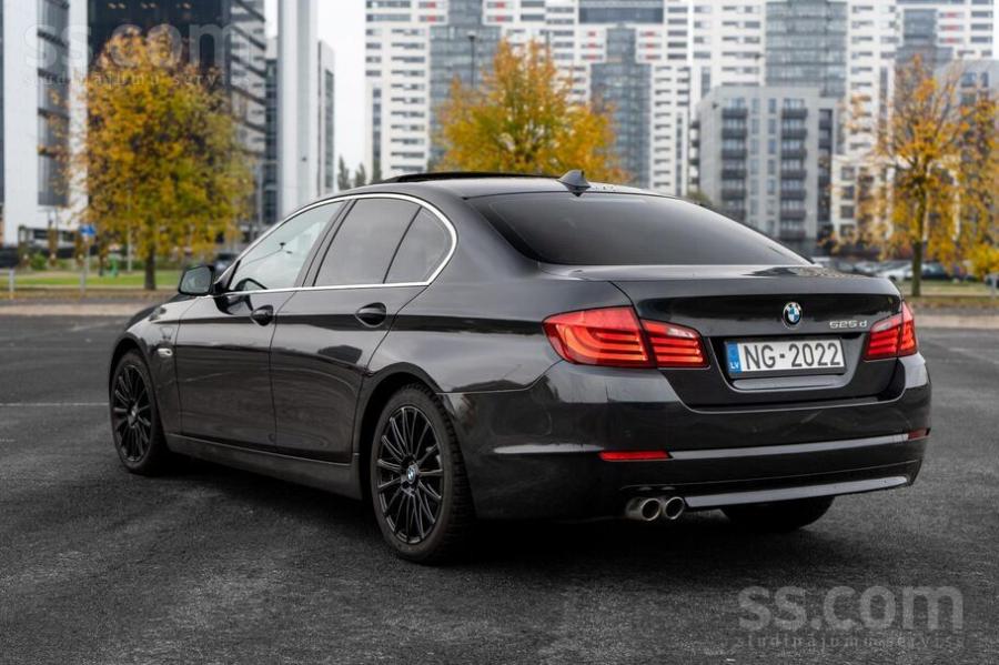 Grey BMW 525 2010 in Riga, with an engine capacity of 3.00 L and mileage of 425 thousand km for 8270 €, photo 22 on AUTOMOTO.COM.LV