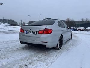 Pelēks BMW 525 2011 Viļņa, ar dzinēja tilpumu 2.99 L un nobraukumu 238 tūkst. km par 8200 €, foto 8 vietnē AUTOMOTO.COM.LV