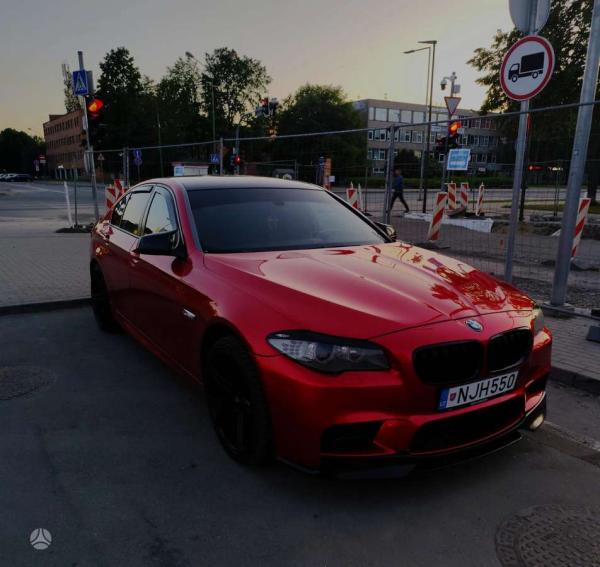 Grey BMW 525 2011 in Kelme, with an engine capacity of 2.99 L and mileage of 418 thousand km for 9150 €, photo 2 on AUTOMOTO.COM.LV
