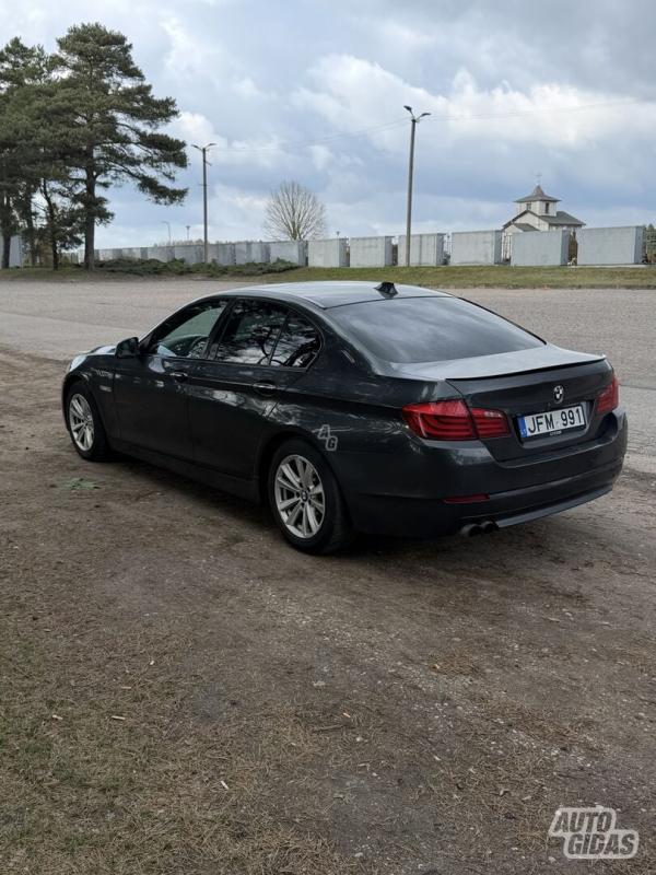 Pelēks BMW 525 2011 Jonava, ar dzinēja tilpumu 3.00 L un nobraukumu 399 tūkst. km par 7300 €, foto 5 vietnē AUTOMOTO.COM.LV