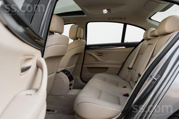 Pelēks BMW 525 2011 Rīga, ar dzinēja tilpumu 2.00 L un nobraukumu 289 tūkst. km par 9250 €, foto 10 vietnē AUTOMOTO.COM.LV