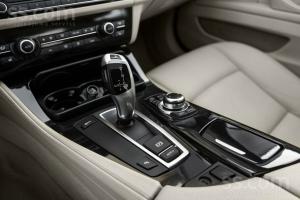 Grey BMW 525 2011 in Riga, with an engine capacity of 2.00 L and mileage of 289 thousand km for 9250 €, photo 22 on AUTOMOTO.COM.LV