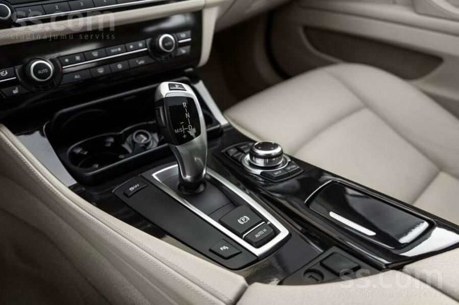 Grey BMW 525 2011 in Riga, with an engine capacity of 2.00 L and mileage of 289 thousand km for 9250 €, photo 22 on AUTOMOTO.COM.LV