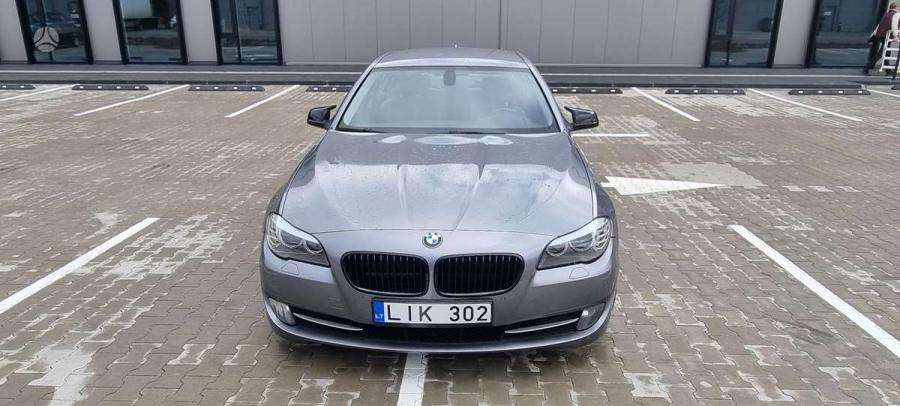 Grey BMW 525 2011 in Vilnius, with an engine capacity of 2.99 L and mileage of 247 thousand km for 7600 €, photo 3 on AUTOMOTO.COM.LV