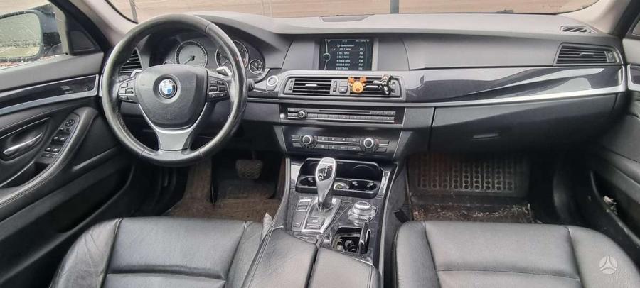 Grey BMW 525 2011 in Vilnius, with an engine capacity of 2.99 L and mileage of 247 thousand km for 7600 €, photo 13 on AUTOMOTO.COM.LV