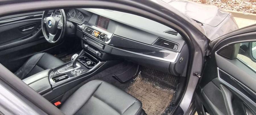Grey BMW 525 2011 in Vilnius, with an engine capacity of 2.99 L and mileage of 247 thousand km for 7600 €, photo 14 on AUTOMOTO.COM.LV
