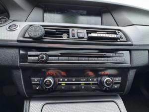 Pelēks BMW 525 2011 Rīga, ar dzinēja tilpumu 3.00 L un nobraukumu 240 tūkst. km par 13000 €, foto 11 vietnē AUTOMOTO.COM.LV