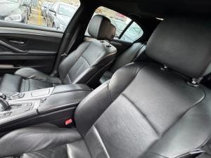 Pelēks BMW 525 2011 Rīga, ar dzinēja tilpumu 3.00 L un nobraukumu 240 tūkst. km par 13000 €, foto 13 vietnē AUTOMOTO.COM.LV