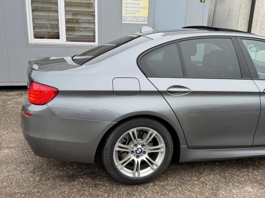Pelēks BMW 525 2011 Rīga, ar dzinēja tilpumu 3.00 L un nobraukumu 240 tūkst. km par 13000 €, foto 26 vietnē AUTOMOTO.COM.LV