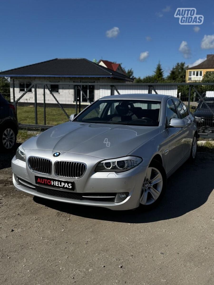 Grey BMW 525 2011 in Klaipeda, with an engine capacity of 3.00 L and mileage of 325 thousand km for 7500 €, photo 1 on AUTOMOTO.COM.LV
