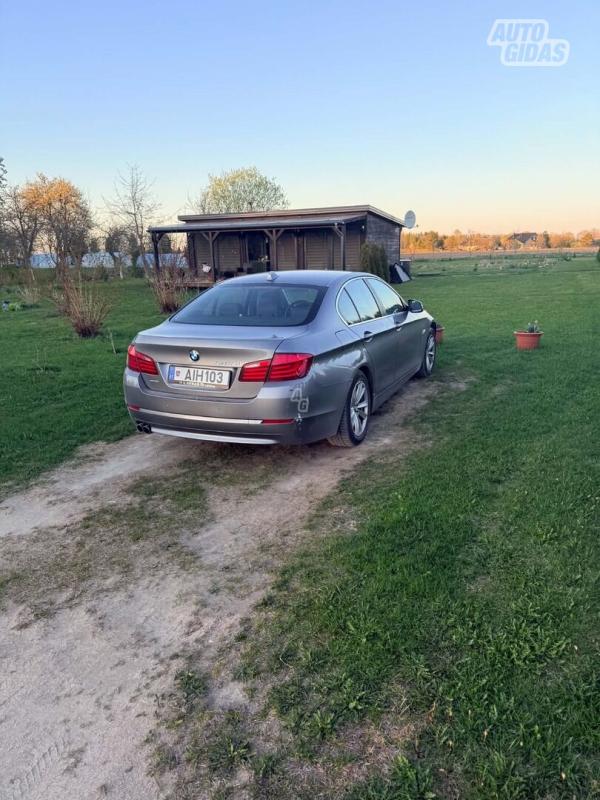 Pelēks BMW 525 2011 Kauņa, ar dzinēja tilpumu 2.50 L un nobraukumu 333 tūkst. km par 5950 €, foto 4 vietnē AUTOMOTO.COM.LV