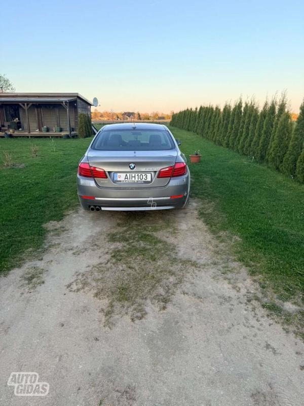 Pelēks BMW 525 2011 Kauņa, ar dzinēja tilpumu 2.50 L un nobraukumu 333 tūkst. km par 5950 €, foto 6 vietnē AUTOMOTO.COM.LV