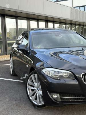 Grey BMW 525 2011 in Kaunas, with an engine capacity of 2.99 L and mileage of 274 thousand km for 7500 €, photo 7 on AUTOMOTO.COM.LV