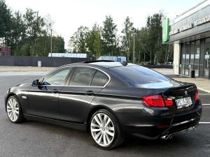 Grey BMW 525 2011 in Kaunas, with an engine capacity of 2.99 L and mileage of 274 thousand km for 7500 €, photo 11 on AUTOMOTO.COM.LV