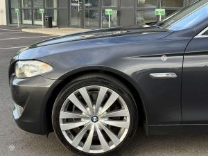 Grey BMW 525 2011 in Kaunas, with an engine capacity of 2.99 L and mileage of 274 thousand km for 7500 €, photo 13 on AUTOMOTO.COM.LV