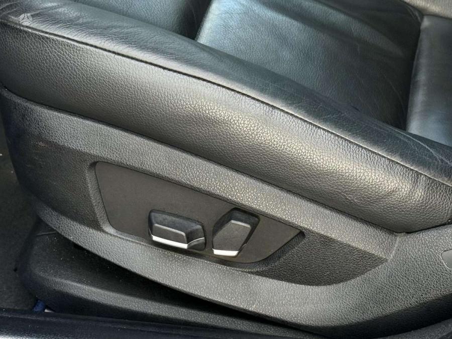 Grey BMW 525 2011 in Kaunas, with an engine capacity of 2.99 L and mileage of 274 thousand km for 7500 €, photo 24 on AUTOMOTO.COM.LV