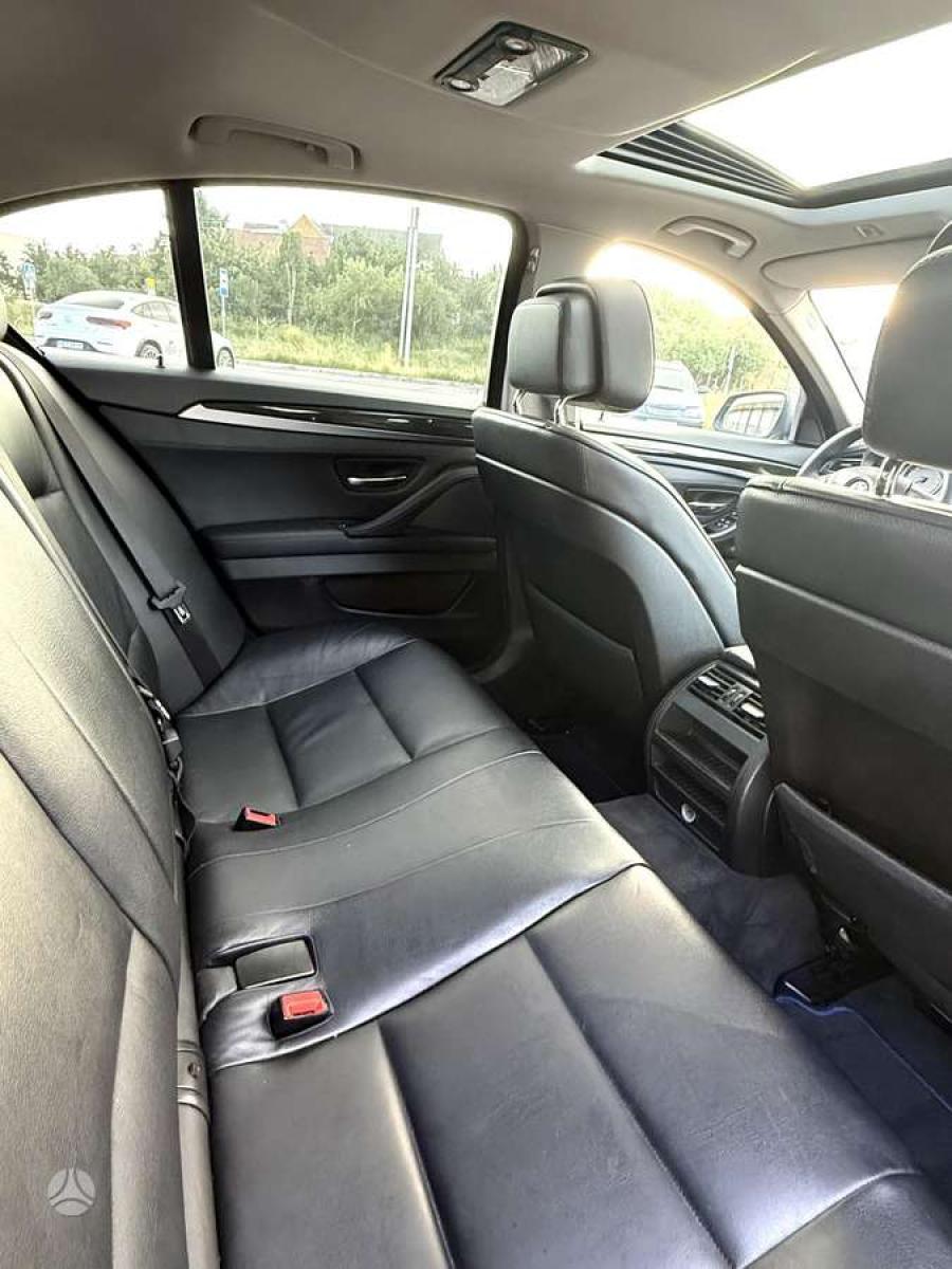 Grey BMW 525 2011 in Kaunas, with an engine capacity of 2.99 L and mileage of 274 thousand km for 7500 €, photo 35 on AUTOMOTO.COM.LV