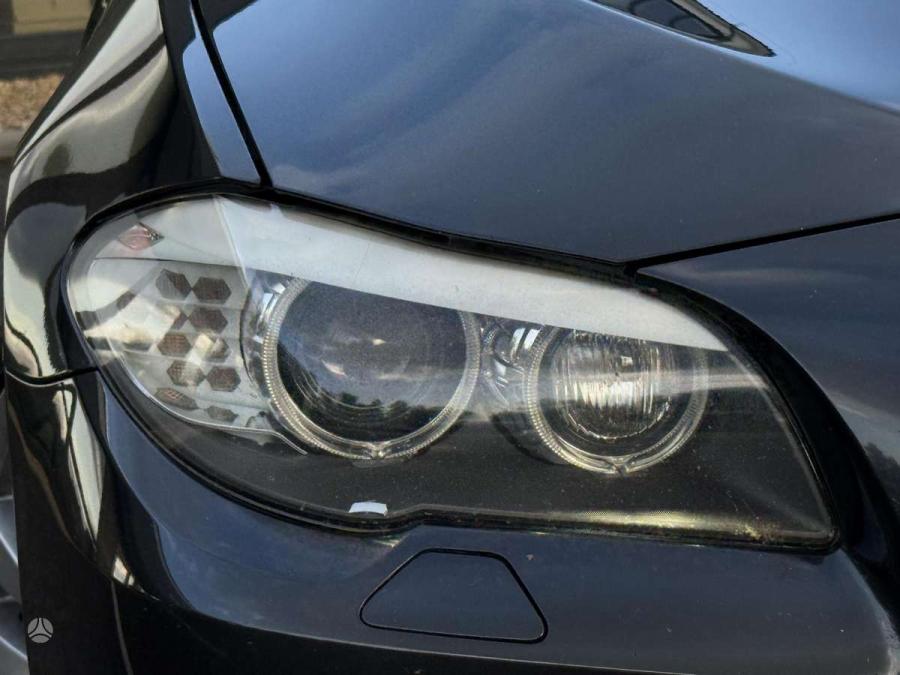 Grey BMW 525 2011 in Kaunas, with an engine capacity of 2.99 L and mileage of 274 thousand km for 7500 €, photo 44 on AUTOMOTO.COM.LV