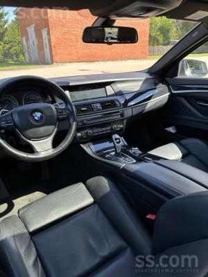 Grey BMW 525 2011 in Limbazi, with an engine capacity of 3.00 L and mileage of 326 thousand km for 9350 €, photo 12 on AUTOMOTO.COM.LV